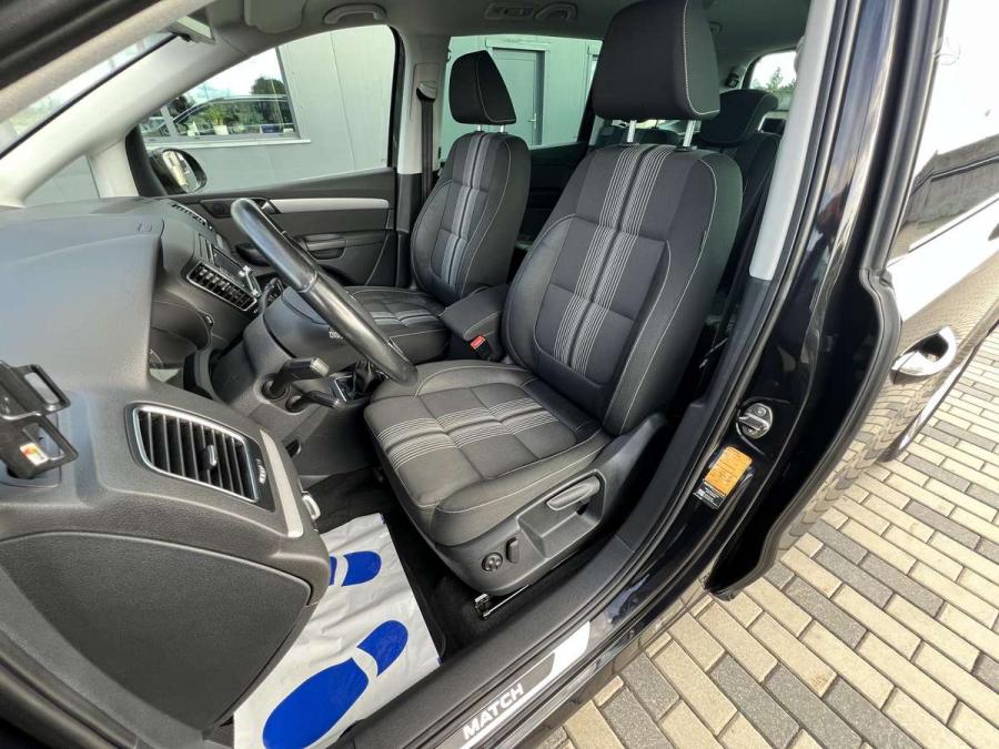 Black Volkswagen Sharan 2012 in Siauliai, with an engine capacity of 1.97 L and mileage of 229 thousand km for 8200 €, photo 21 on AUTOMOTO.COM.LV