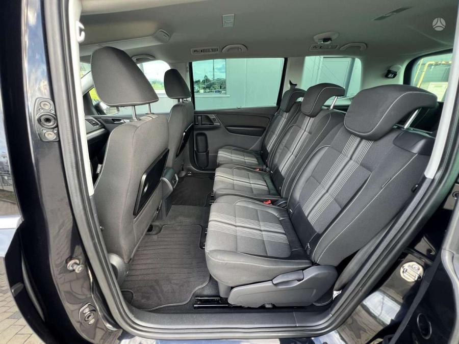 Black Volkswagen Sharan 2012 in Siauliai, with an engine capacity of 1.97 L and mileage of 229 thousand km for 8200 €, photo 22 on AUTOMOTO.COM.LV