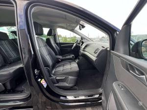 Black Volkswagen Sharan 2012 in Siauliai, with an engine capacity of 1.97 L and mileage of 229 thousand km for 8200 €, photo 25 on AUTOMOTO.COM.LV