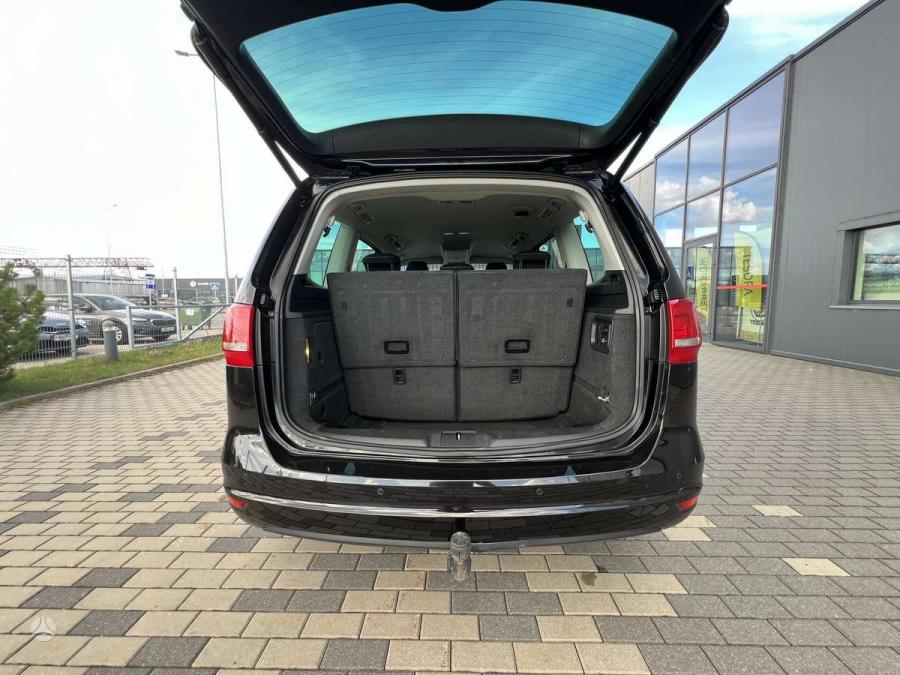 Black Volkswagen Sharan 2012 in Siauliai, with an engine capacity of 1.97 L and mileage of 229 thousand km for 8200 €, photo 28 on AUTOMOTO.COM.LV
