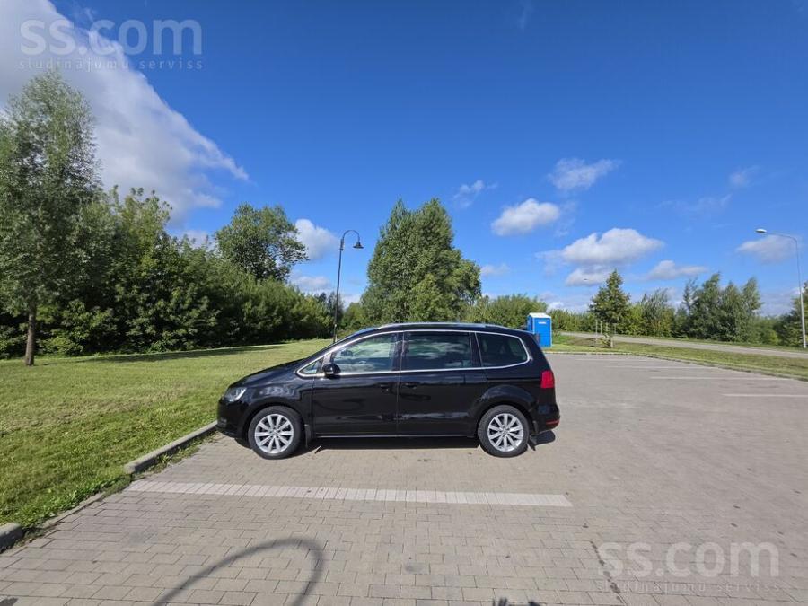 Melns Volkswagen Sharan 2012 Daugavpils, ar dzinēja tilpumu 2.00 L un nobraukumu 300 tūkst. km par 9500 €, foto 4 vietnē AUTOMOTO.COM.LV