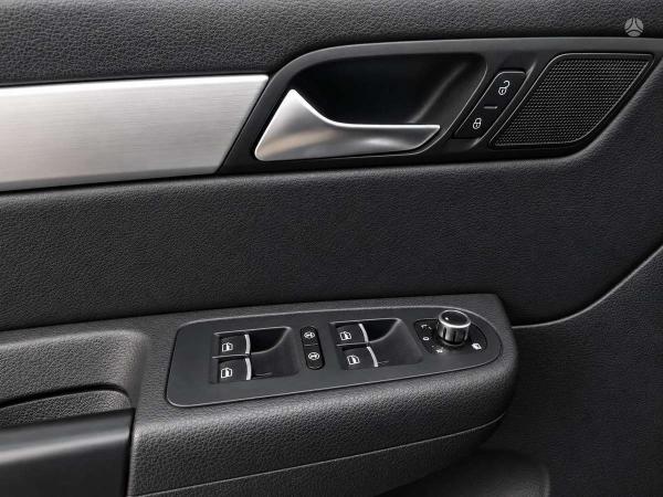 Melns Volkswagen Sharan 2012 Pakruojis, ar dzinēja tilpumu 2.00 L un nobraukumu 250 tūkst. km par 8800 €, foto 9 vietnē AUTOMOTO.COM.LV