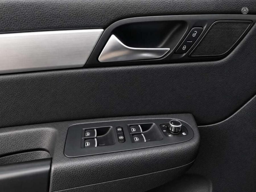 Melns Volkswagen Sharan 2012 Pakruojis, ar dzinēja tilpumu 2.00 L un nobraukumu 250 tūkst. km par 8800 €, foto 10 vietnē AUTOMOTO.COM.LV