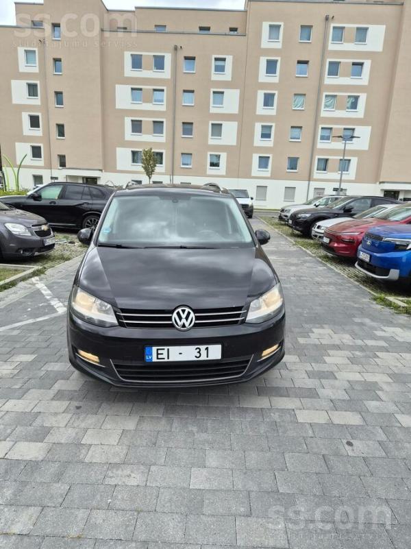 Melns Volkswagen Sharan 2012 Bauska, ar dzinēja tilpumu 2.00 L un nobraukumu 392 tūkst. km par 6550 €, foto 1 vietnē AUTOMOTO.COM.LV