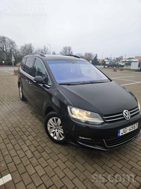 Black Volkswagen Sharan 2013 in Riga, with an engine capacity of 2.00 L and mileage of 309 thousand km for 6500 €, photo 2 on AUTOMOTO.COM.LV