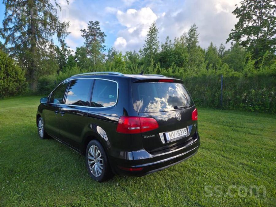 Black Volkswagen Sharan 2013 in Riga, with an engine capacity of 2.00 L and mileage of 339 thousand km for 8900 €, photo 5 on AUTOMOTO.COM.LV