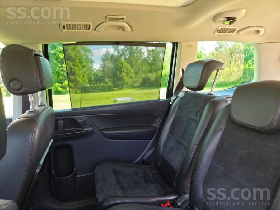 Black Volkswagen Sharan 2013 in Riga, with an engine capacity of 2.00 L and mileage of 339 thousand km for 8900 €, photo 10 on AUTOMOTO.COM.LV
