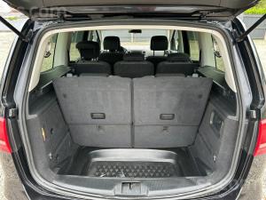 Melns Volkswagen Sharan 2013 Rīga, ar dzinēja tilpumu 2.00 L un nobraukumu 309 tūkst. km par 6500 €, foto 17 vietnē AUTOMOTO.COM.LV