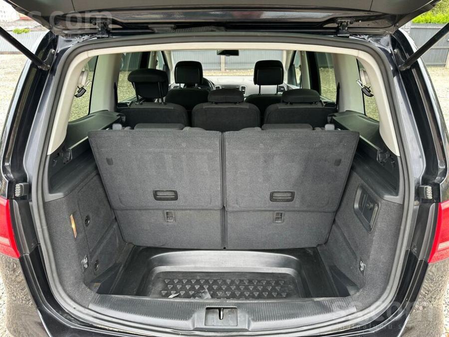 Melns Volkswagen Sharan 2013 Rīga, ar dzinēja tilpumu 2.00 L un nobraukumu 309 tūkst. km par 6500 €, foto 17 vietnē AUTOMOTO.COM.LV