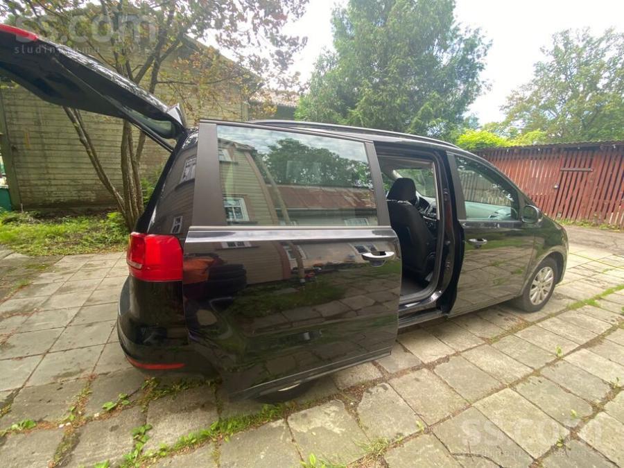Melns Volkswagen Sharan 2013 Rīga, ar dzinēja tilpumu 2.00 L un nobraukumu 285 tūkst. km par 5600 €, foto 4 vietnē AUTOMOTO.COM.LV