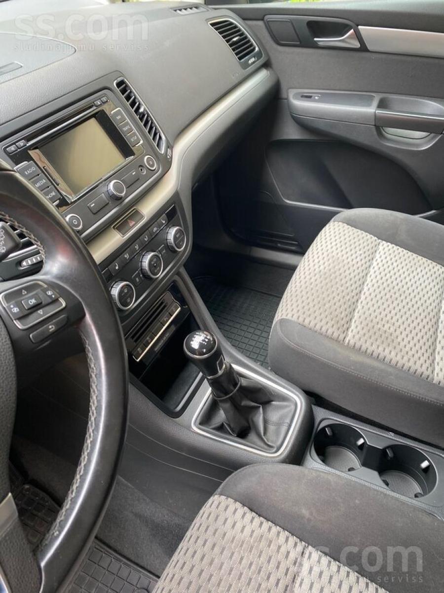 Melns Volkswagen Sharan 2013 Rīga, ar dzinēja tilpumu 2.00 L un nobraukumu 285 tūkst. km par 5600 €, foto 9 vietnē AUTOMOTO.COM.LV