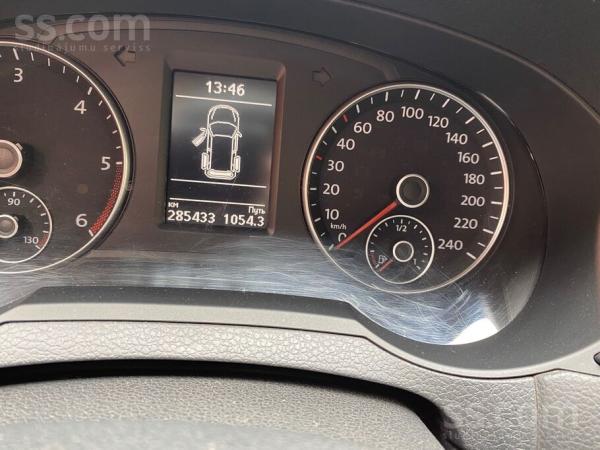 Black Volkswagen Sharan 2013 in Riga, with an engine capacity of 2.00 L and mileage of 285 thousand km for 5600 €, photo 9 on AUTOMOTO.COM.LV