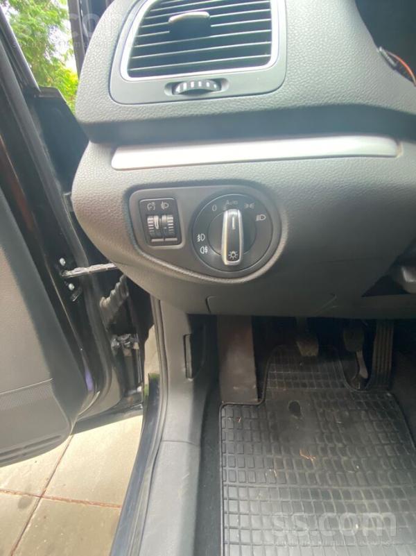 Black Volkswagen Sharan 2013 in Riga, with an engine capacity of 2.00 L and mileage of 285 thousand km for 5600 €, photo 10 on AUTOMOTO.COM.LV