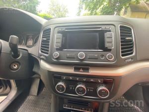Melns Volkswagen Sharan 2013 Rīga, ar dzinēja tilpumu 2.00 L un nobraukumu 285 tūkst. km par 5600 €, foto 12 vietnē AUTOMOTO.COM.LV