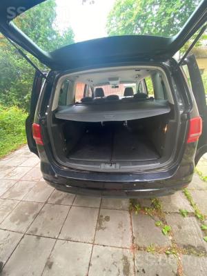 Melns Volkswagen Sharan 2013 Rīga, ar dzinēja tilpumu 2.00 L un nobraukumu 285 tūkst. km par 5600 €, foto 16 vietnē AUTOMOTO.COM.LV