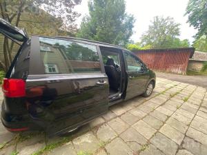 Melns Volkswagen Sharan 2013 Rīga, ar dzinēja tilpumu 2.00 L un nobraukumu 285 tūkst. km par 5600 €, foto 17 vietnē AUTOMOTO.COM.LV