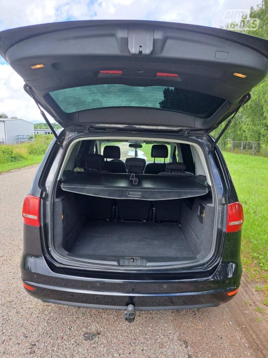 Melns Volkswagen Sharan 2013 Viļņa, ar dzinēja tilpumu 2.00 L un nobraukumu 355 tūkst. km par 6500 €, foto 16 vietnē AUTOMOTO.COM.LV