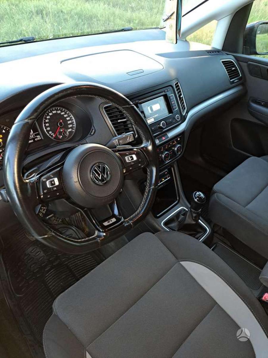 Melns Volkswagen Sharan 2013 Viļņa, ar dzinēja tilpumu 1.97 L un nobraukumu 355 tūkst. km par 6500 €, foto 9 vietnē AUTOMOTO.COM.LV