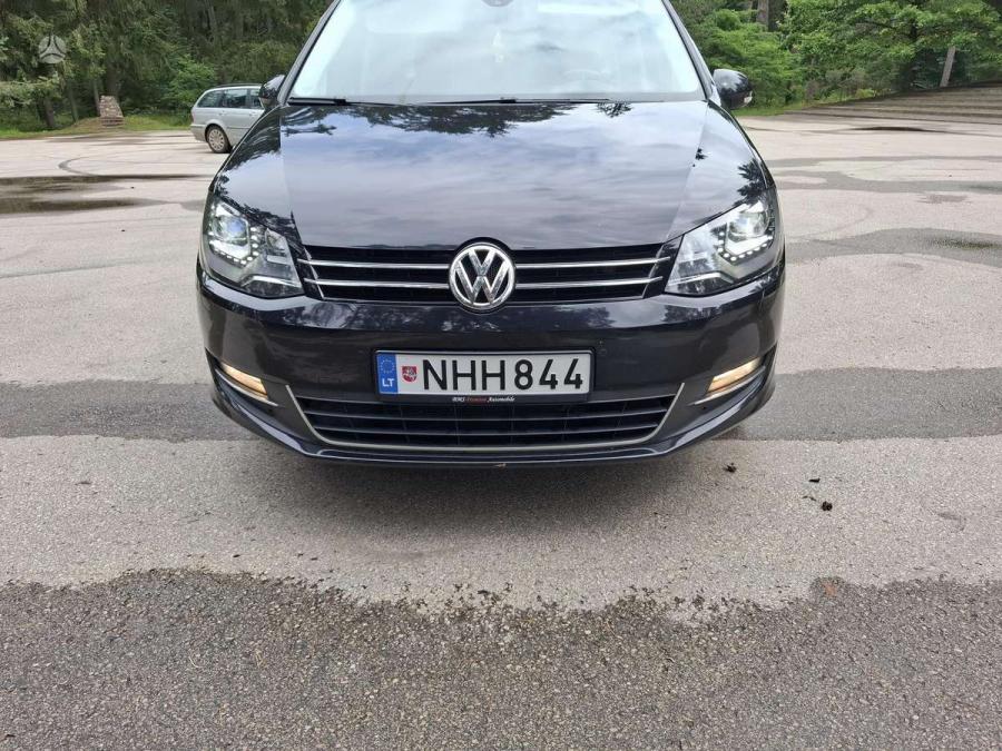 Melns Volkswagen Sharan 2013 Kauņa, ar dzinēja tilpumu 1.97 L un nobraukumu 266 tūkst. km par 12750 €, foto 3 vietnē AUTOMOTO.COM.LV