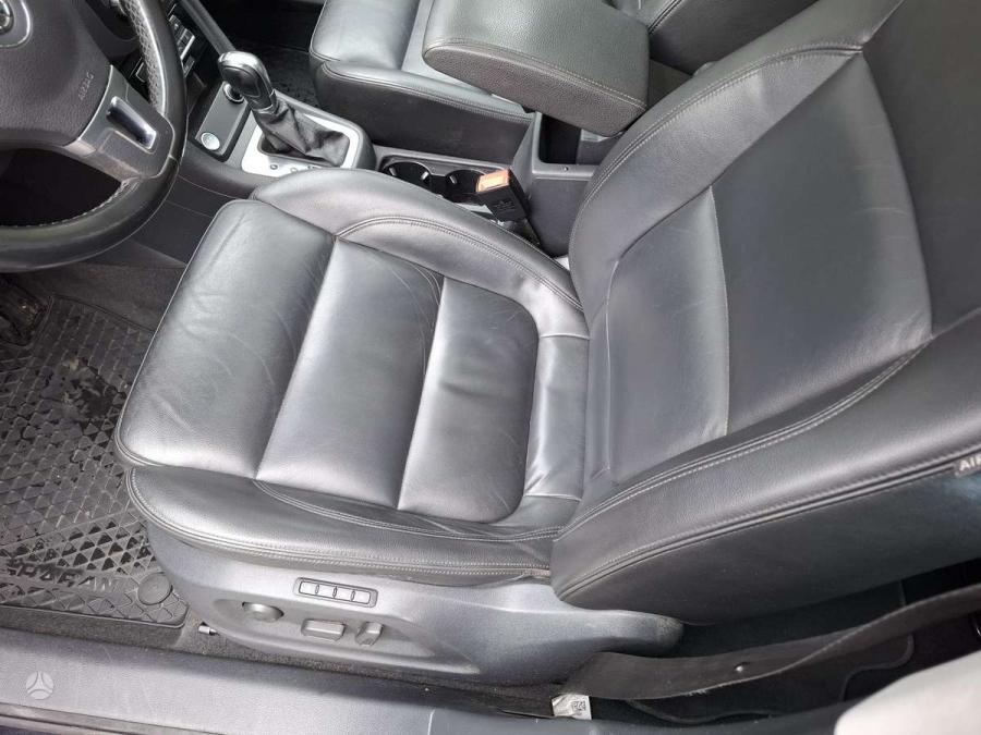 Melns Volkswagen Sharan 2013 Kauņa, ar dzinēja tilpumu 1.97 L un nobraukumu 266 tūkst. km par 12750 €, foto 9 vietnē AUTOMOTO.COM.LV