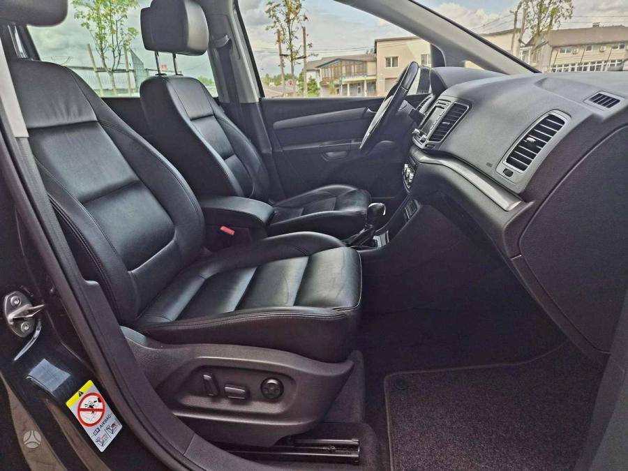 Melns Volkswagen Sharan 2013 Viļņa, ar dzinēja tilpumu 2.00 L un nobraukumu 262 tūkst. km par 8450 €, foto 17 vietnē AUTOMOTO.COM.LV