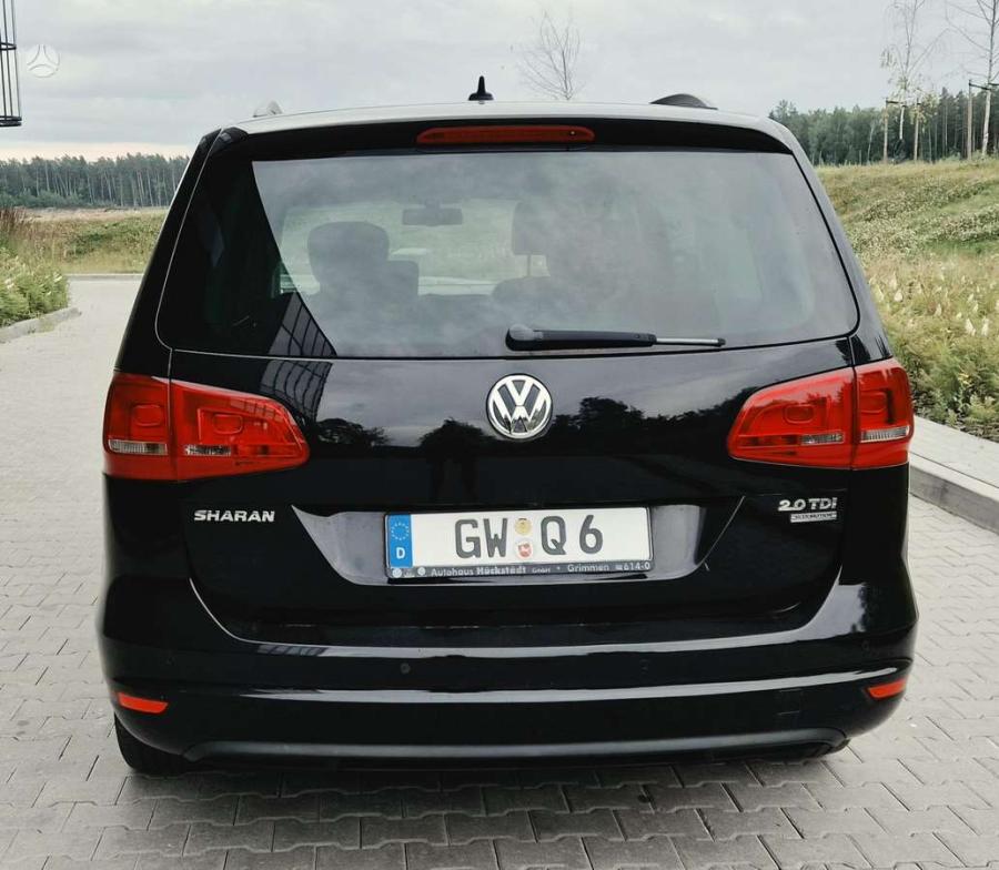 Black Volkswagen Sharan 2013 in Vilnius, with an engine capacity of 1.97 L and mileage of 268 thousand km for 8150 €, photo 12 on AUTOMOTO.COM.LV