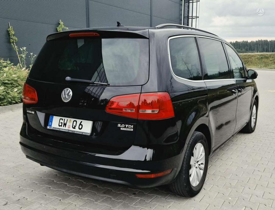 Black Volkswagen Sharan 2013 in Vilnius, with an engine capacity of 1.97 L and mileage of 268 thousand km for 8150 €, photo 13 on AUTOMOTO.COM.LV