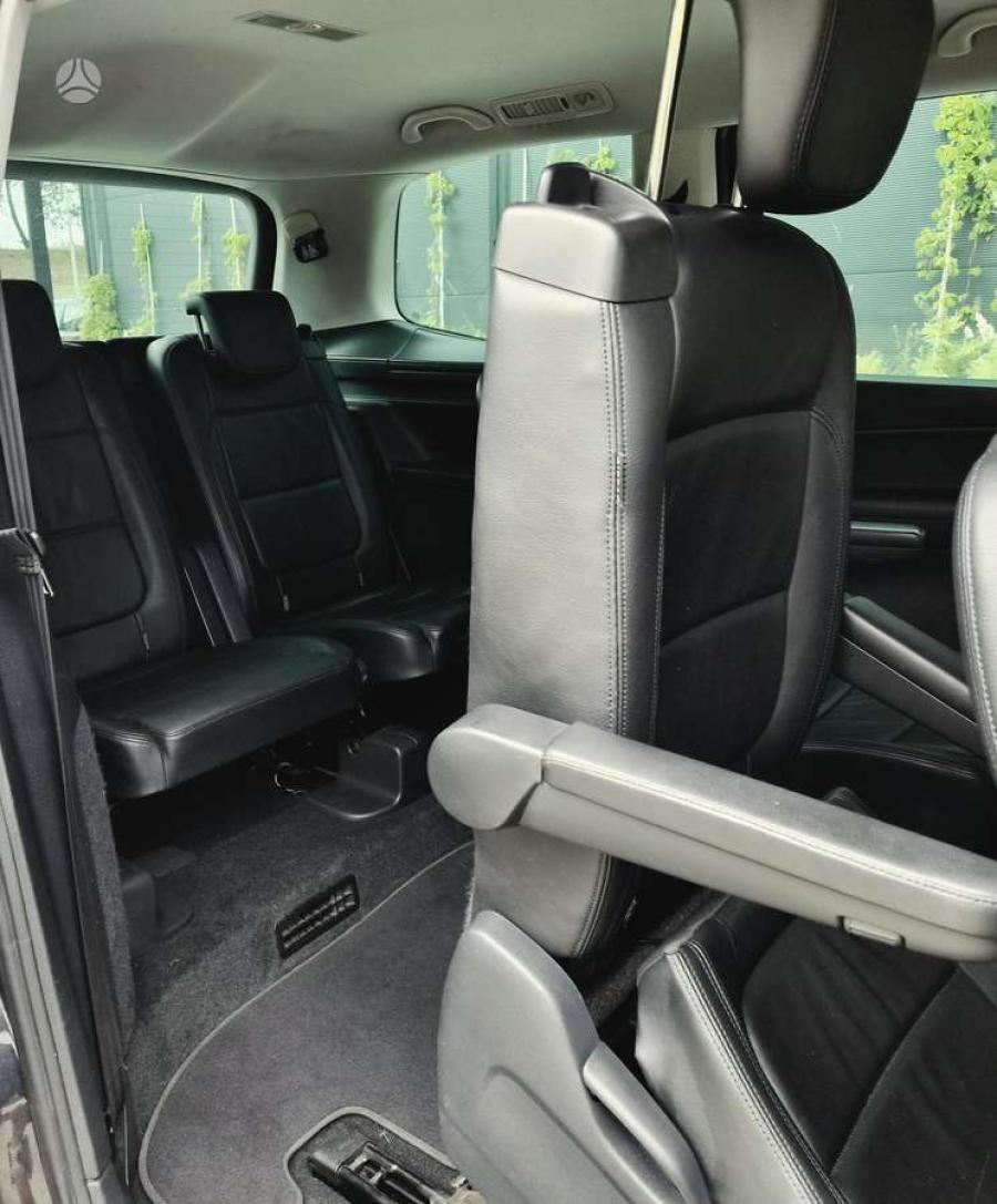 Black Volkswagen Sharan 2013 in Vilnius, with an engine capacity of 1.97 L and mileage of 268 thousand km for 8150 €, photo 16 on AUTOMOTO.COM.LV