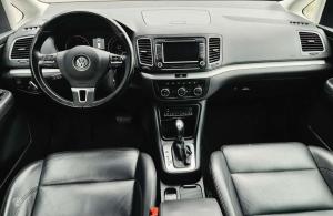 Black Volkswagen Sharan 2013 in Vilnius, with an engine capacity of 1.97 L and mileage of 268 thousand km for 8150 €, photo 18 on AUTOMOTO.COM.LV