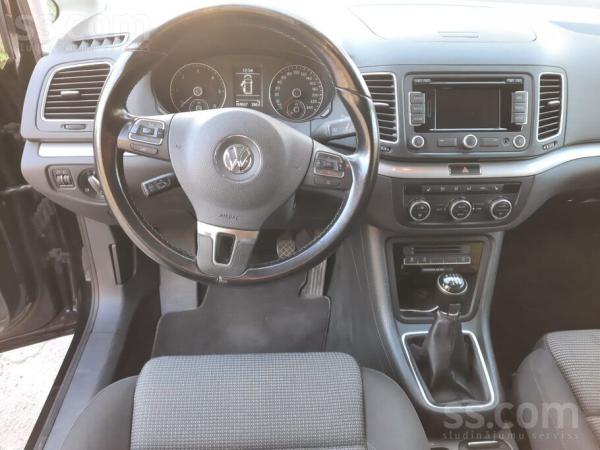 Melns Volkswagen Sharan 2014 Rīga, ar dzinēja tilpumu 2.00 L un nobraukumu 268 tūkst. km par 9850 €, foto 11 vietnē AUTOMOTO.COM.LV