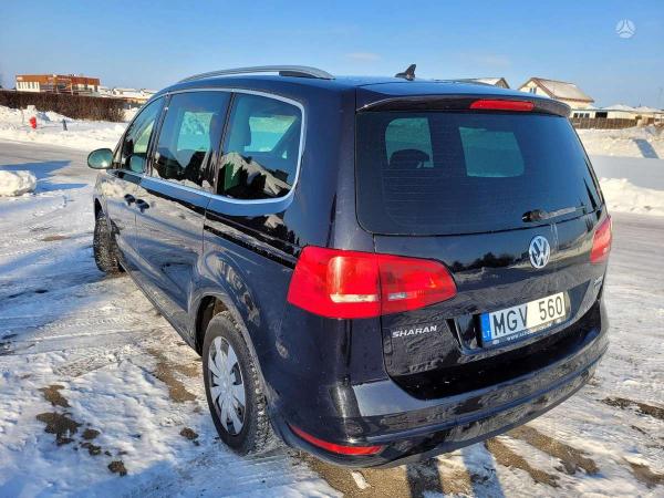 Black Volkswagen Sharan 2014 in Klaipeda, with an engine capacity of 1.97 L and mileage of 360 thousand km for 5990 €, photo 5 on AUTOMOTO.COM.LV