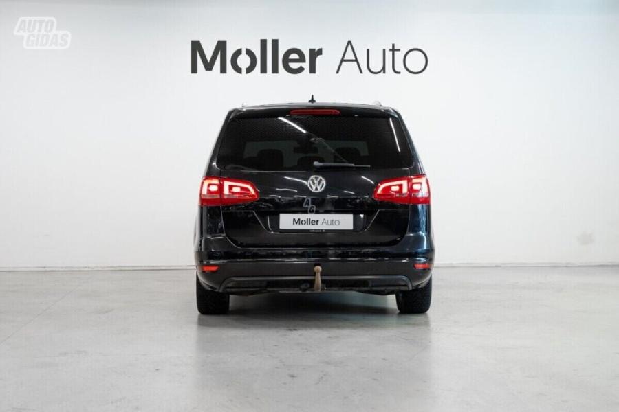 Black Volkswagen Sharan 2014 in Vilnius, with an engine capacity of 2.00 L and mileage of 255 thousand km for 12000 €, photo 7 on AUTOMOTO.COM.LV