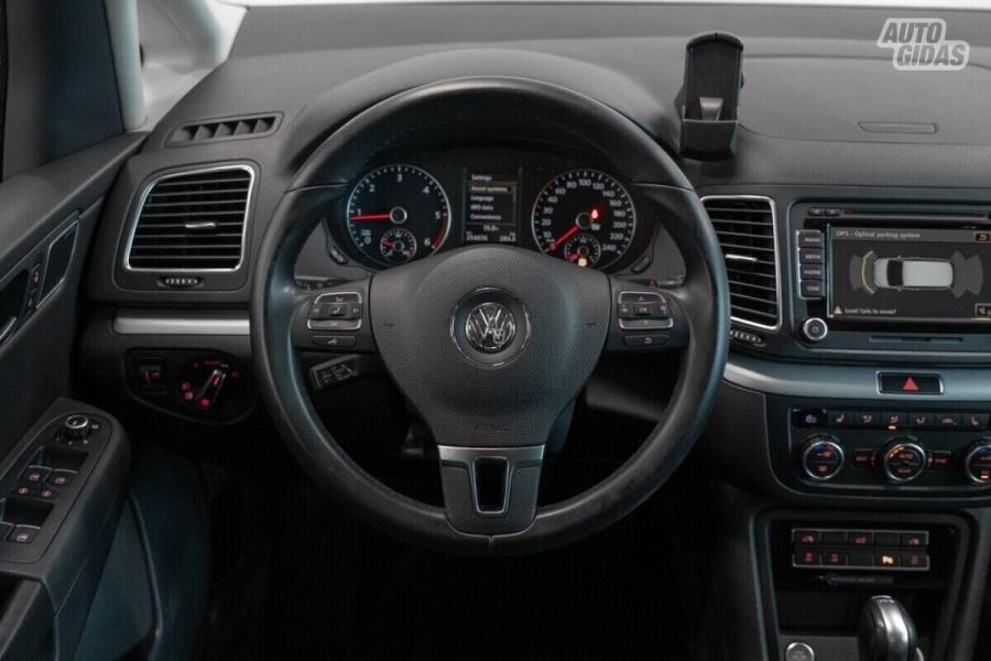Black Volkswagen Sharan 2014 in Vilnius, with an engine capacity of 2.00 L and mileage of 255 thousand km for 12000 €, photo 10 on AUTOMOTO.COM.LV
