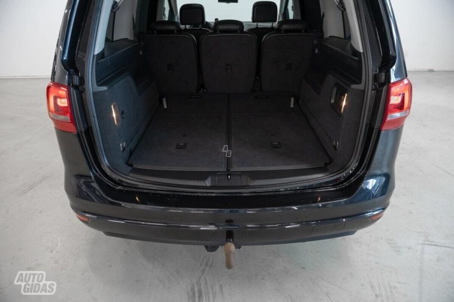 Black Volkswagen Sharan 2014 in Vilnius, with an engine capacity of 2.00 L and mileage of 255 thousand km for 12000 €, photo 20 on AUTOMOTO.COM.LV