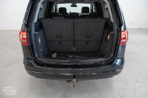 Black Volkswagen Sharan 2014 in Vilnius, with an engine capacity of 2.00 L and mileage of 255 thousand km for 12000 €, photo 21 on AUTOMOTO.COM.LV