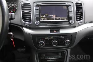Melns Volkswagen Sharan 2014 Liepāja, ar dzinēja tilpumu 2.00 L un nobraukumu 324 tūkst. km par 7950 €, foto 13 vietnē AUTOMOTO.COM.LV