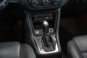 Black Volkswagen Sharan 2014 in Vilnius, with an engine capacity of 2.00 L and mileage of 255 thousand km for 11700 €, photo 16 on AUTOMOTO.COM.LV
