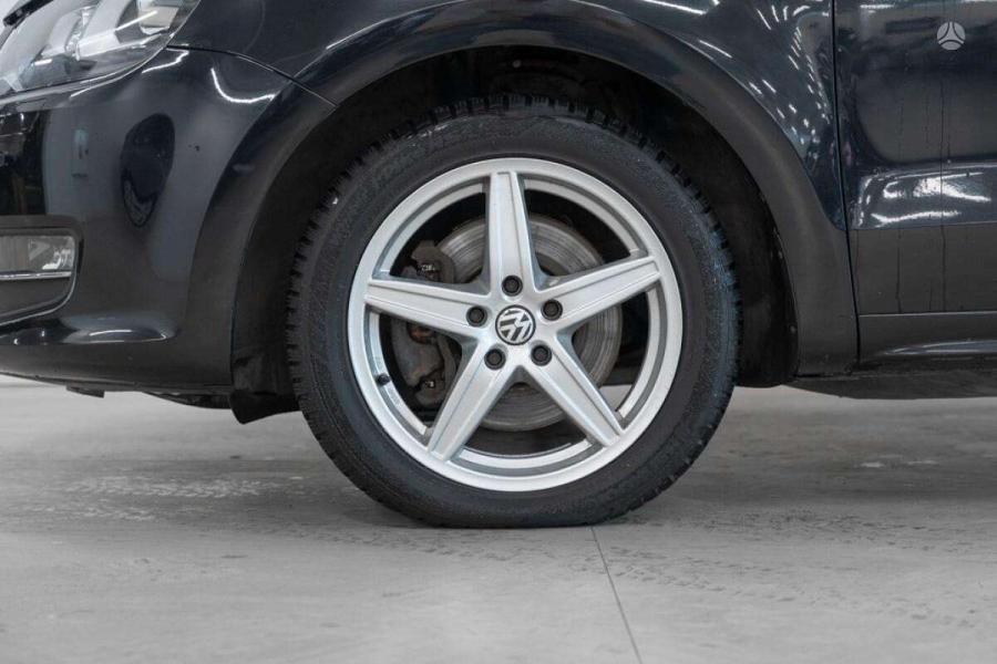 Black Volkswagen Sharan 2014 in Vilnius, with an engine capacity of 2.00 L and mileage of 255 thousand km for 11700 €, photo 23 on AUTOMOTO.COM.LV