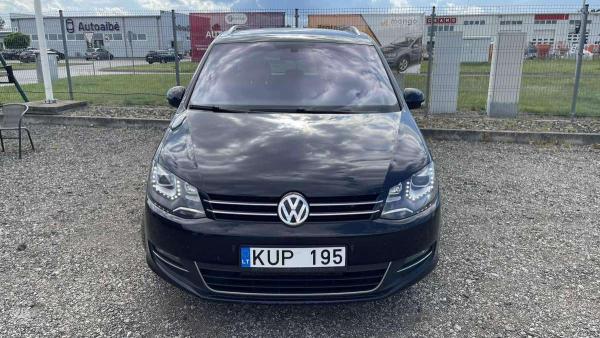 Black Volkswagen Sharan 2014 in Marijampole, with an engine capacity of 1.97 L and mileage of 290 thousand km for 9990 €, photo 7 on AUTOMOTO.COM.LV
