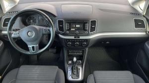 Black Volkswagen Sharan 2014 in Marijampole, with an engine capacity of 1.97 L and mileage of 290 thousand km for 9990 €, photo 17 on AUTOMOTO.COM.LV