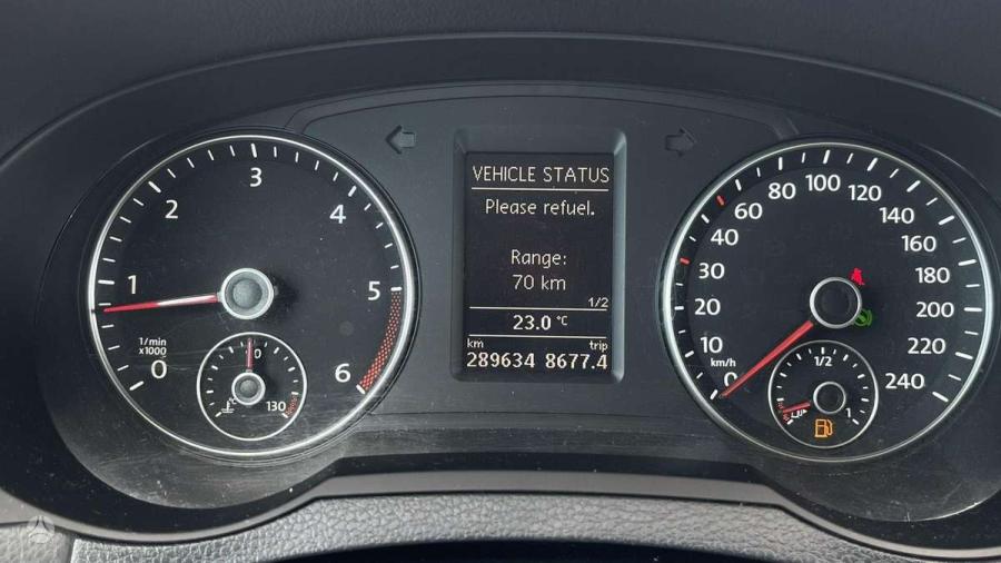 Black Volkswagen Sharan 2014 in Marijampole, with an engine capacity of 1.97 L and mileage of 290 thousand km for 9990 €, photo 27 on AUTOMOTO.COM.LV