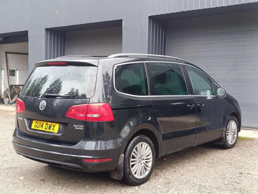Melns Volkswagen Sharan 2014 Viļņa, ar dzinēja tilpumu 1.97 L un nobraukumu 400 tūkst. km par 3150 €, foto 5 vietnē AUTOMOTO.COM.LV