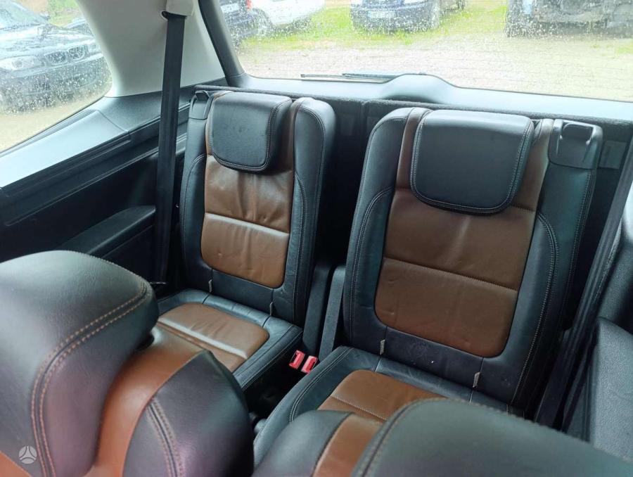 Melns Volkswagen Sharan 2014 Viļņa, ar dzinēja tilpumu 1.97 L un nobraukumu 400 tūkst. km par 3150 €, foto 13 vietnē AUTOMOTO.COM.LV