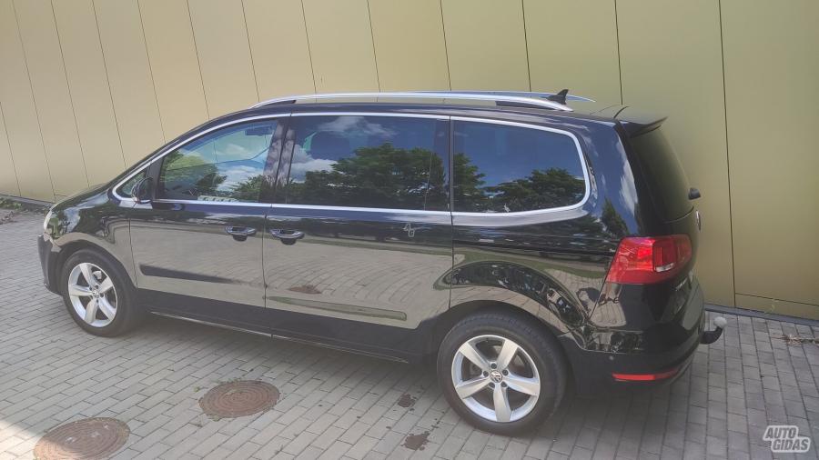 Melns Volkswagen Sharan 2014 Kauņa, ar dzinēja tilpumu 2.00 L un nobraukumu 284 tūkst. km par 10950 €, foto 5 vietnē AUTOMOTO.COM.LV
