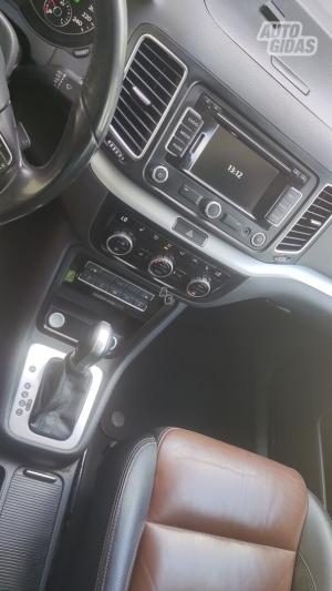 Melns Volkswagen Sharan 2014 Kauņa, ar dzinēja tilpumu 2.00 L un nobraukumu 284 tūkst. km par 10950 €, foto 14 vietnē AUTOMOTO.COM.LV