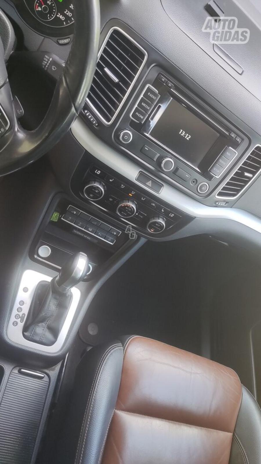 Melns Volkswagen Sharan 2014 Kauņa, ar dzinēja tilpumu 2.00 L un nobraukumu 284 tūkst. km par 10950 €, foto 14 vietnē AUTOMOTO.COM.LV