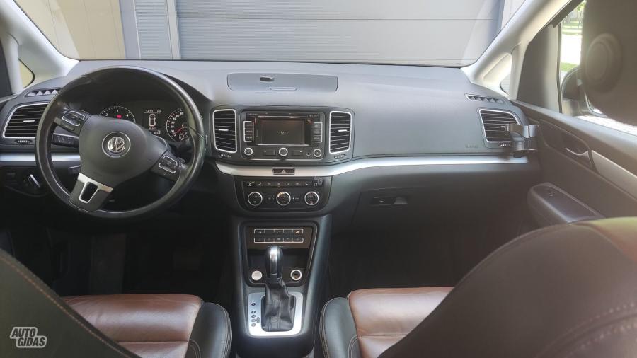 Melns Volkswagen Sharan 2014 Kauņa, ar dzinēja tilpumu 2.00 L un nobraukumu 284 tūkst. km par 10950 €, foto 15 vietnē AUTOMOTO.COM.LV