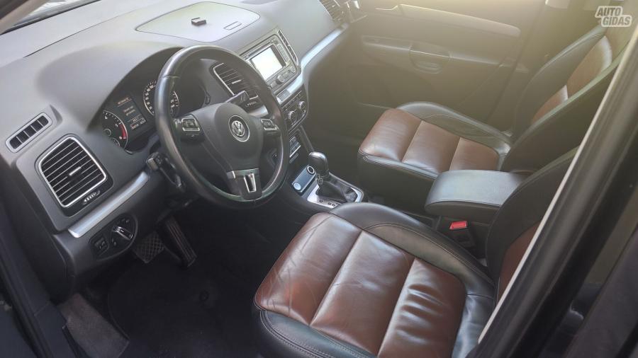 Melns Volkswagen Sharan 2014 Kauņa, ar dzinēja tilpumu 2.00 L un nobraukumu 284 tūkst. km par 10950 €, foto 17 vietnē AUTOMOTO.COM.LV