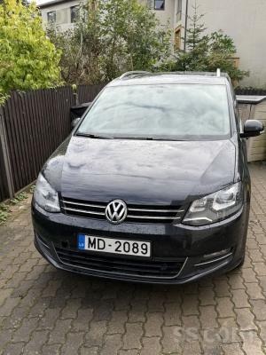 Black Volkswagen Sharan 2014 in Riga, with an engine capacity of 2.00 L and mileage of 303 thousand km for 5800 €, photo 3 on AUTOMOTO.COM.LV