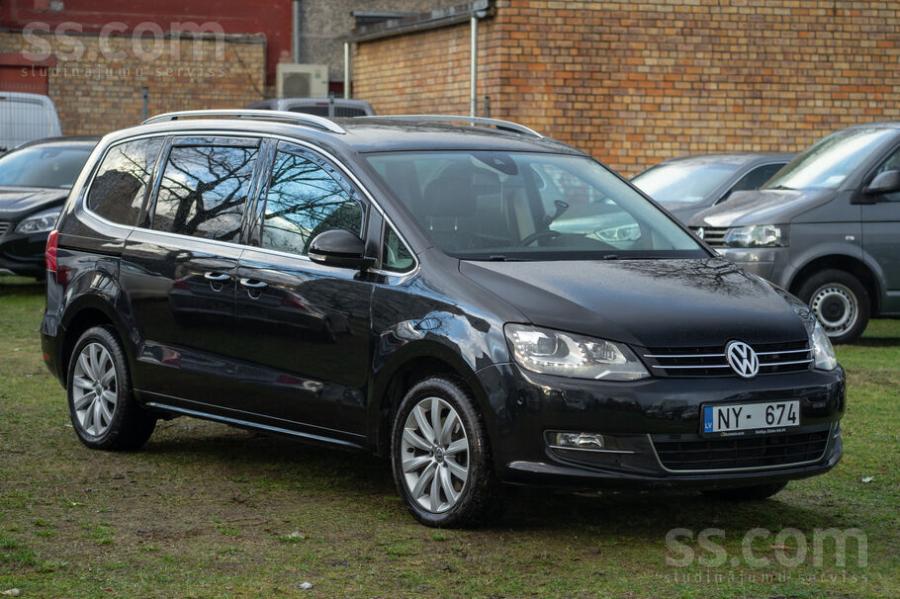 Black Volkswagen Sharan 2015 in Liepaja, with an engine capacity of 2.00 L and mileage of 251 thousand km for 12300 €, photo 5 on AUTOMOTO.COM.LV